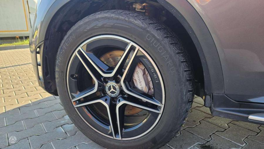 Grey Mercedes-Benz GLC 220 2020 in Plunge, with an engine capacity of 1.95 L and mileage of 224 thousand km for 24500 €, photo 12 on AUTOMOTO.COM.LV