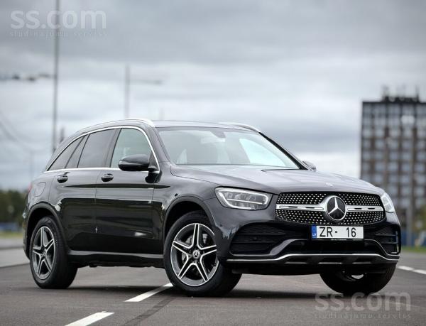 Grey Mercedes-Benz GLC 220 2020 in Riga, with an engine capacity of 2.00 L and mileage of 126 thousand km for 29900 €, photo 3 on AUTOMOTO.COM.LV