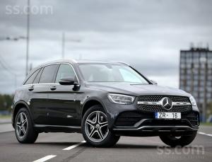 Pelēks Mercedes-Benz GLC 220 2020 Rīga, ar dzinēja tilpumu 2.00 L un nobraukumu 126 tūkst. km par 29900 €, foto 3 vietnē AUTOMOTO.COM.LV