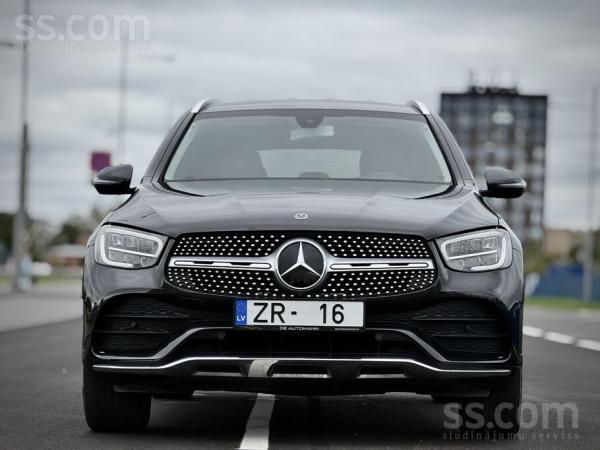 Grey Mercedes-Benz GLC 220 2020 in Riga, with an engine capacity of 2.00 L and mileage of 126 thousand km for 29900 €, photo 6 on AUTOMOTO.COM.LV