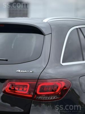 Pelēks Mercedes-Benz GLC 220 2020 Rīga, ar dzinēja tilpumu 2.00 L un nobraukumu 126 tūkst. km par 29900 €, foto 11 vietnē AUTOMOTO.COM.LV
