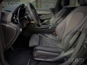Pelēks Mercedes-Benz GLC 220 2020 Rīga, ar dzinēja tilpumu 2.00 L un nobraukumu 126 tūkst. km par 29900 €, foto 17 vietnē AUTOMOTO.COM.LV