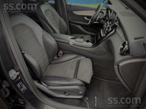 Pelēks Mercedes-Benz GLC 220 2020 Rīga, ar dzinēja tilpumu 2.00 L un nobraukumu 126 tūkst. km par 29900 €, foto 18 vietnē AUTOMOTO.COM.LV