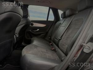 Pelēks Mercedes-Benz GLC 220 2020 Rīga, ar dzinēja tilpumu 2.00 L un nobraukumu 126 tūkst. km par 29900 €, foto 19 vietnē AUTOMOTO.COM.LV