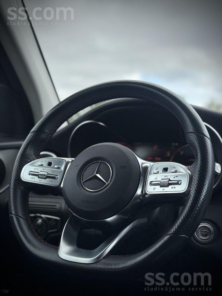 Pelēks Mercedes-Benz GLC 220 2020 Rīga, ar dzinēja tilpumu 2.00 L un nobraukumu 126 tūkst. km par 29900 €, foto 24 vietnē AUTOMOTO.COM.LV