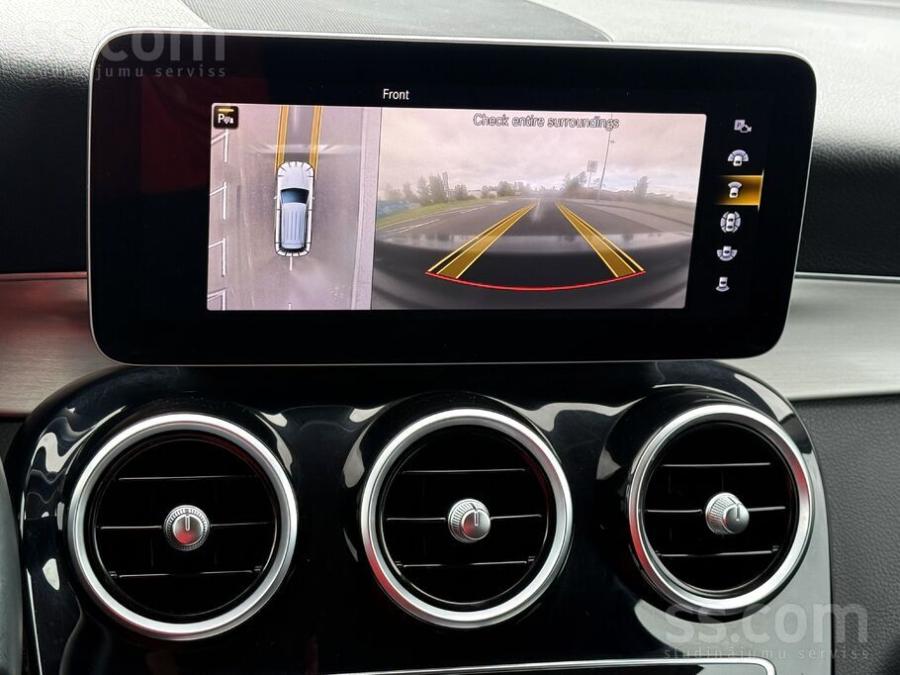 Pelēks Mercedes-Benz GLC 220 2020 Rīga, ar dzinēja tilpumu 2.00 L un nobraukumu 126 tūkst. km par 29900 €, foto 28 vietnē AUTOMOTO.COM.LV