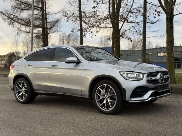 Grey Mercedes-Benz GLC 220 2021 in Panevezys, with an engine capacity of 1.95 L and mileage of 151 thousand km for 33800 €, photo 1 on AUTOMOTO.COM.LV
