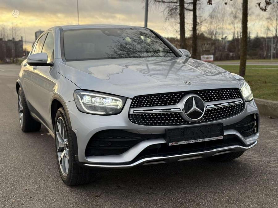 Pelēks Mercedes-Benz GLC 220 2021 Panevēža, ar dzinēja tilpumu 1.95 L un nobraukumu 151 tūkst. km par 33800 €, foto 4 vietnē AUTOMOTO.COM.LV