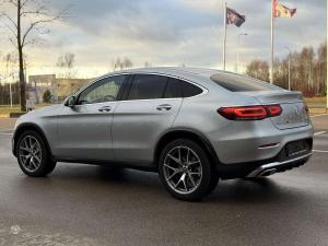 Pelēks Mercedes-Benz GLC 220 2021 Panevēža, ar dzinēja tilpumu 1.95 L un nobraukumu 151 tūkst. km par 33800 €, foto 13 vietnē AUTOMOTO.COM.LV