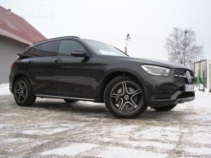 Pelēks Mercedes-Benz GLC 220 2021 Rīga, ar dzinēja tilpumu 2.00 L un nobraukumu 0 tūkst. km par 35700 €, foto  vietnē AUTOMOTO.COM.LV