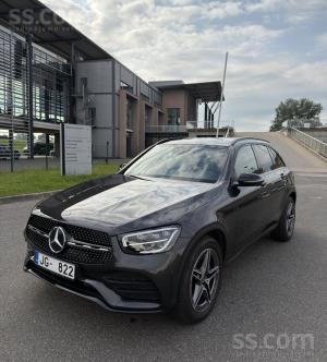 Pelēks Mercedes-Benz GLC 220 2021 Rīga, ar dzinēja tilpumu 2.00 L un nobraukumu 36 tūkst. km par 39800 €, foto 3 vietnē AUTOMOTO.COM.LV