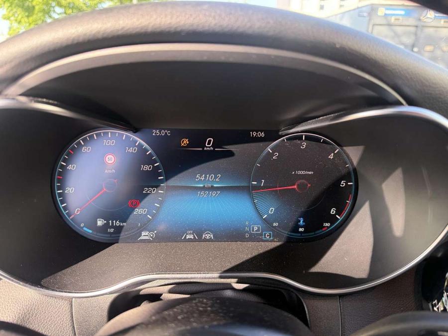 Серый Мерседес ГЛЦ 220 2021 в Паневежис, объемом двигателя 1.95 л и пробегом 151 тыс. км за 32900 €, фото 31 на AUTOMOTO.COM.LV