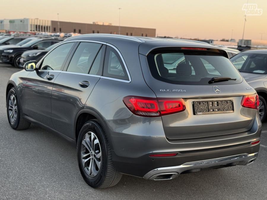 Pelēks Mercedes-Benz GLC 220 2022 Viļņa, ar dzinēja tilpumu 2.00 L un nobraukumu 105 tūkst. km par 24999 €, foto 11 vietnē AUTOMOTO.COM.LV