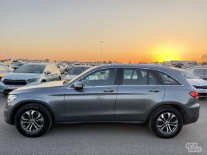 Pelēks Mercedes-Benz GLC 220 2022 Viļņa, ar dzinēja tilpumu 2.00 L un nobraukumu 105 tūkst. km par 24999 €, foto 12 vietnē AUTOMOTO.COM.LV