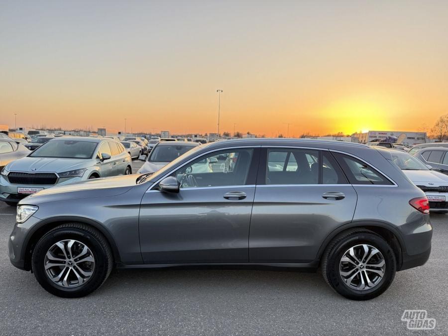 Pelēks Mercedes-Benz GLC 220 2022 Viļņa, ar dzinēja tilpumu 2.00 L un nobraukumu 105 tūkst. km par 24999 €, foto 12 vietnē AUTOMOTO.COM.LV