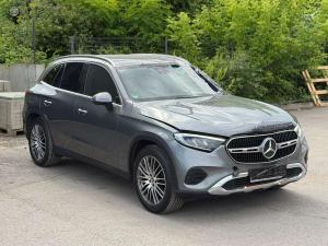 Pelēks Mercedes-Benz GLC 220 2023 Kauņa, ar dzinēja tilpumu 1.95 L un nobraukumu 49 tūkst. km par 28650 €, foto  vietnē AUTOMOTO.COM.LV