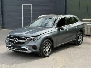 Pelēks Mercedes-Benz GLC 220 2023 Kauņa, ar dzinēja tilpumu 1.95 L un nobraukumu 49 tūkst. km par 28650 €, foto 3 vietnē AUTOMOTO.COM.LV