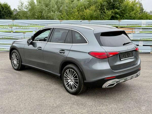 Grey Mercedes-Benz GLC 220 2023 in Kaunas, with an engine capacity of 1.95 L and mileage of 49 thousand km for 25650 €, photo 3 on AUTOMOTO.COM.LV