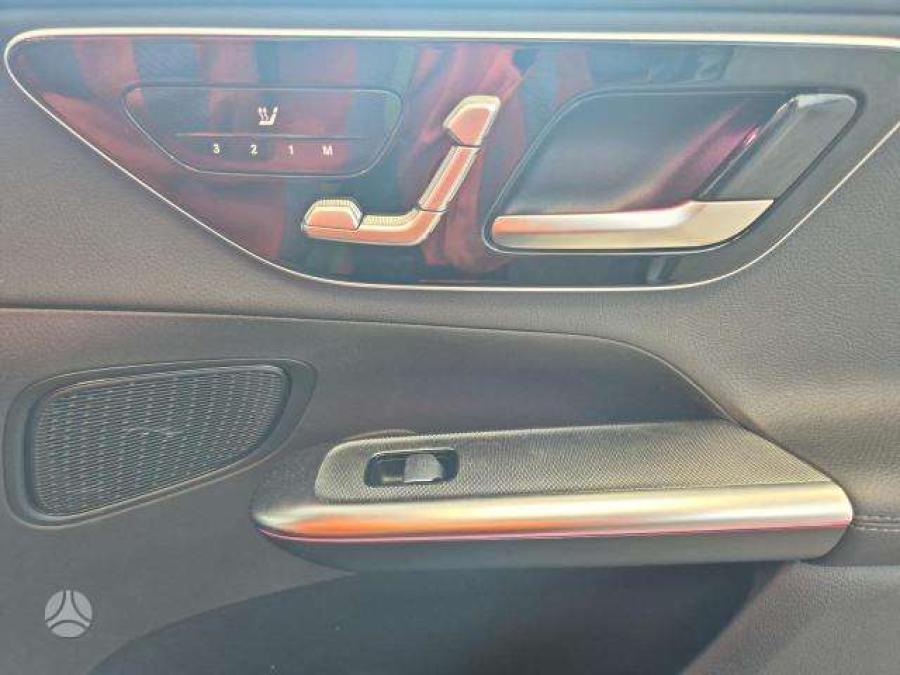 Grey Mercedes-Benz GLC 220 2024 in Druskininkai, with an engine capacity of 1.99 L and mileage of 53 thousand km for 36179 €, photo 14 on AUTOMOTO.COM.LV