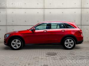 Red Mercedes-Benz GLC 220 2017 in Riga, with an engine capacity of 2.20 L and mileage of 127 thousand km for 23900 €, photo 9 on AUTOMOTO.COM.LV