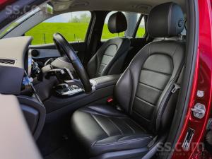 Red Mercedes-Benz GLC 220 2017 in Riga, with an engine capacity of 2.20 L and mileage of 127 thousand km for 23900 €, photo 12 on AUTOMOTO.COM.LV
