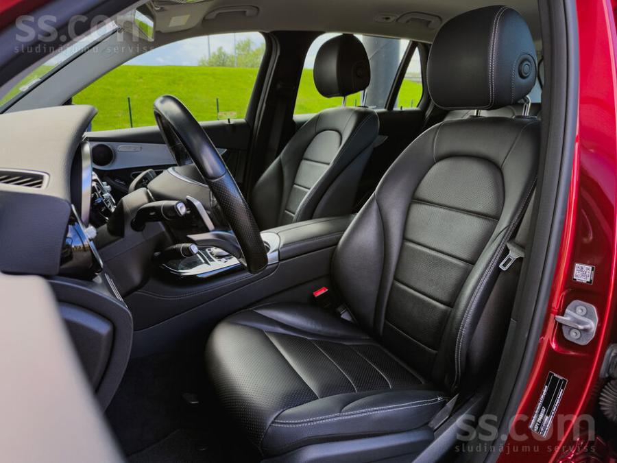 Red Mercedes-Benz GLC 220 2017 in Riga, with an engine capacity of 2.20 L and mileage of 127 thousand km for 23900 €, photo 12 on AUTOMOTO.COM.LV