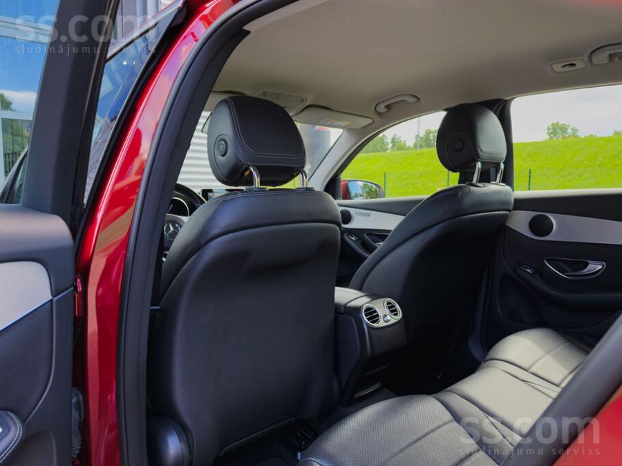 Red Mercedes-Benz GLC 220 2017 in Riga, with an engine capacity of 2.20 L and mileage of 127 thousand km for 23900 €, photo 16 on AUTOMOTO.COM.LV