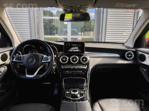 Red Mercedes-Benz GLC 220 2017 in Riga, with an engine capacity of 2.20 L and mileage of 127 thousand km for 23900 €, photo 25 on AUTOMOTO.COM.LV