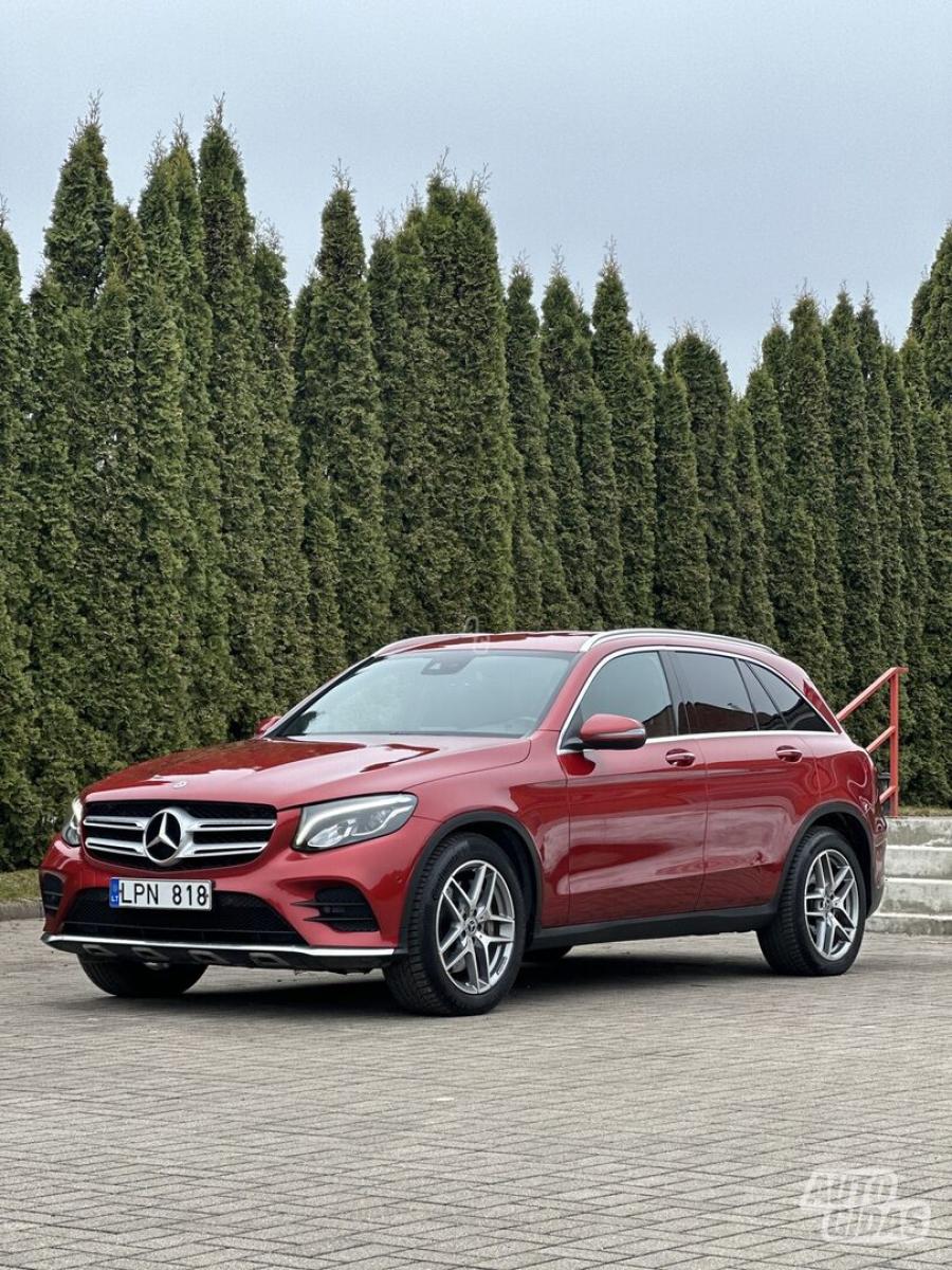 Red Mercedes-Benz GLC 220 2018 in Vilnius, with an engine capacity of 2.10 L and mileage of 292 thousand km for 17900 €, photo 6 on AUTOMOTO.COM.LV