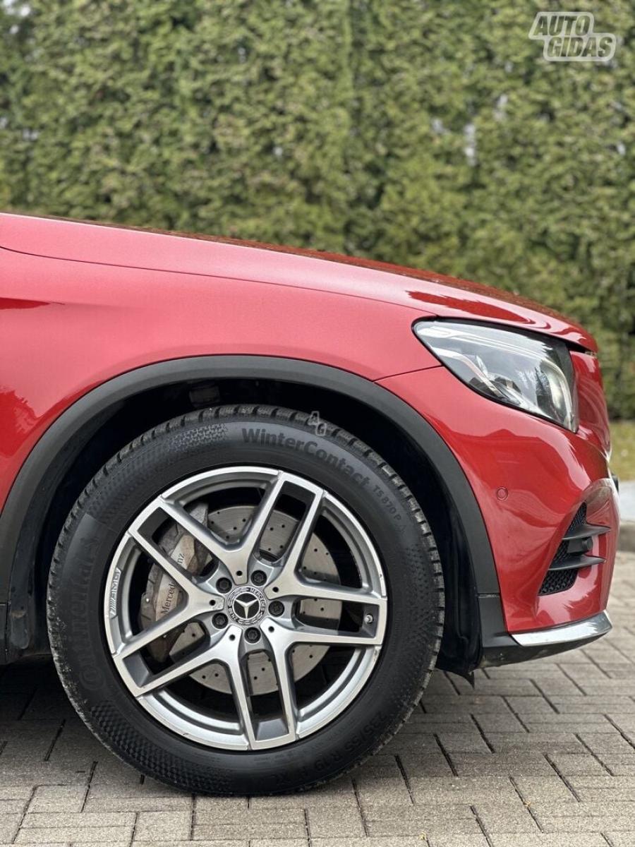 Red Mercedes-Benz GLC 220 2018 in Vilnius, with an engine capacity of 2.10 L and mileage of 292 thousand km for 17900 €, photo 14 on AUTOMOTO.COM.LV