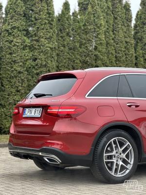 Red Mercedes-Benz GLC 220 2018 in Vilnius, with an engine capacity of 2.10 L and mileage of 292 thousand km for 17900 €, photo 17 on AUTOMOTO.COM.LV