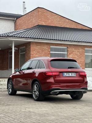 Red Mercedes-Benz GLC 220 2018 in Vilnius, with an engine capacity of 2.10 L and mileage of 292 thousand km for 17900 €, photo 20 on AUTOMOTO.COM.LV