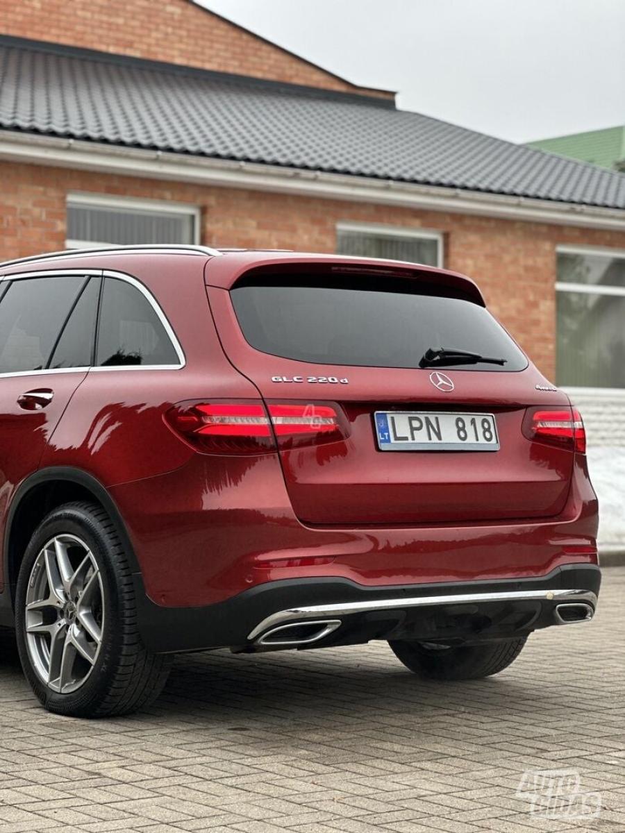 Red Mercedes-Benz GLC 220 2018 in Vilnius, with an engine capacity of 2.10 L and mileage of 292 thousand km for 17900 €, photo 21 on AUTOMOTO.COM.LV