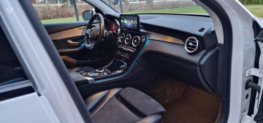 Balts Mercedes-Benz GLC 220 2017 Prienai, ar dzinēja tilpumu 2.10 L un nobraukumu 146 tūkst. km par 26900 €, foto 3 vietnē AUTOMOTO.COM.LV