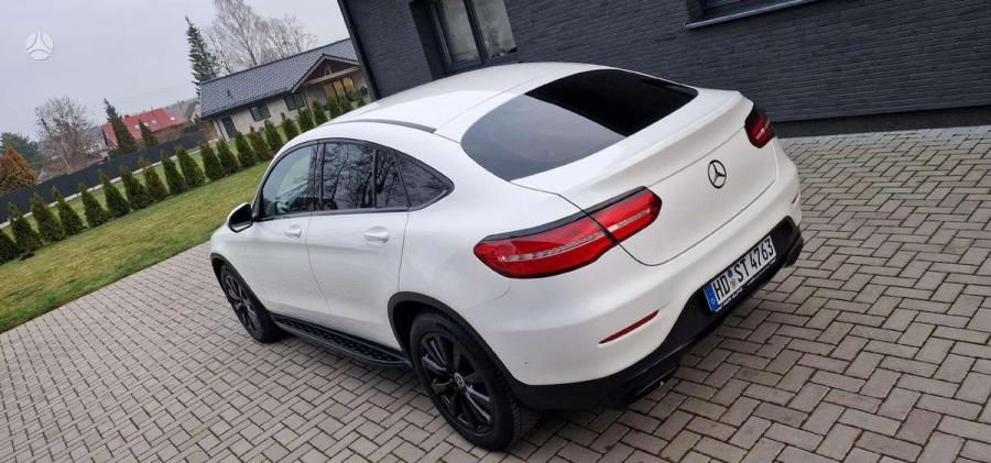 Balts Mercedes-Benz GLC 220 2017 Prienai, ar dzinēja tilpumu 2.10 L un nobraukumu 146 tūkst. km par 26900 €, foto 33 vietnē AUTOMOTO.COM.LV