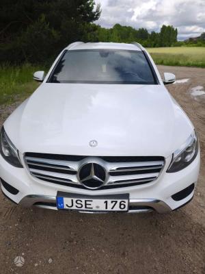 Balts Mercedes-Benz GLC 220 2015 Klaipėda, ar dzinēja tilpumu 2.14 L un nobraukumu 196 tūkst. km par 16300 €, foto  vietnē AUTOMOTO.COM.LV