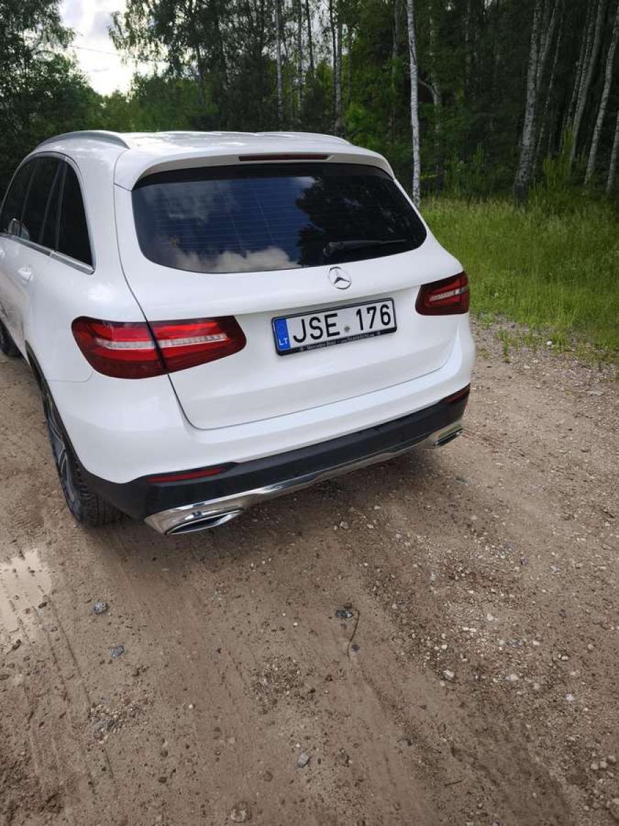 Balts Mercedes-Benz GLC 220 2015 Klaipėda, ar dzinēja tilpumu 2.14 L un nobraukumu 196 tūkst. km par 16300 €, foto 4 vietnē AUTOMOTO.COM.LV