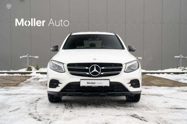 White Mercedes-Benz GLC 220 2016 in Vilnius, with an engine capacity of 2.20 L and mileage of 139 thousand km for 22100 €, photo 4 on AUTOMOTO.COM.LV