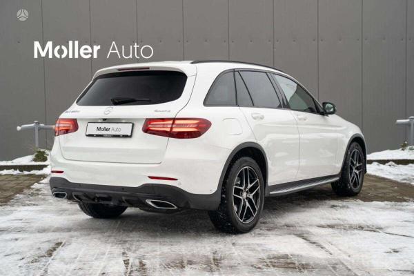 White Mercedes-Benz GLC 220 2016 in Vilnius, with an engine capacity of 2.20 L and mileage of 139 thousand km for 22100 €, photo 6 on AUTOMOTO.COM.LV