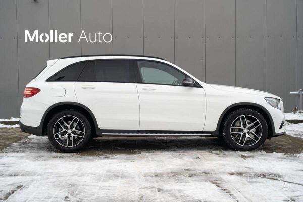 White Mercedes-Benz GLC 220 2016 in Vilnius, with an engine capacity of 2.20 L and mileage of 139 thousand km for 22100 €, photo 7 on AUTOMOTO.COM.LV