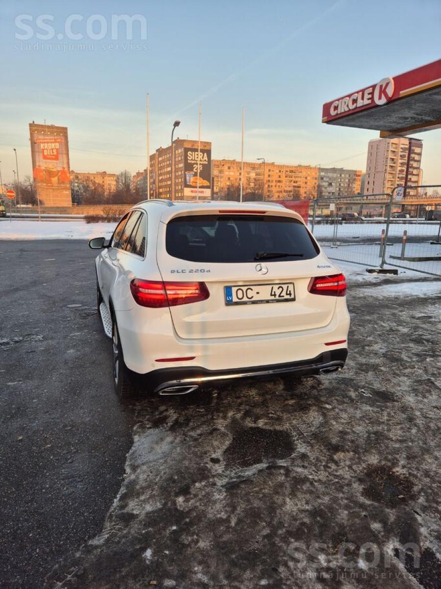 White Mercedes-Benz GLC 220 2016 in Riga, with an engine capacity of 2.20 L and mileage of 170 thousand km for 24000 €, photo 6 on AUTOMOTO.COM.LV