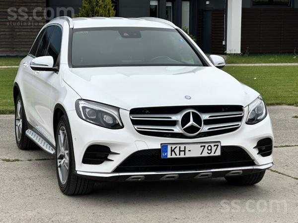 White Mercedes-Benz GLC 220 2016 in Riga, with an engine capacity of 2.20 L and mileage of 179 thousand km for 22590 €, photo 2 on AUTOMOTO.COM.LV