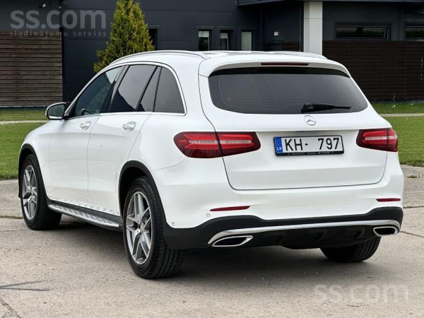 White Mercedes-Benz GLC 220 2016 in Riga, with an engine capacity of 2.20 L and mileage of 179 thousand km for 22590 €, photo 6 on AUTOMOTO.COM.LV