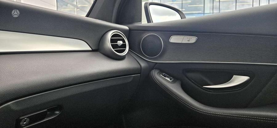 Balts Mercedes-Benz GLC 220 2019 Klaipėda, ar dzinēja tilpumu 1.95 L un nobraukumu 215 tūkst. km par 29500 €, foto 28 vietnē AUTOMOTO.COM.LV