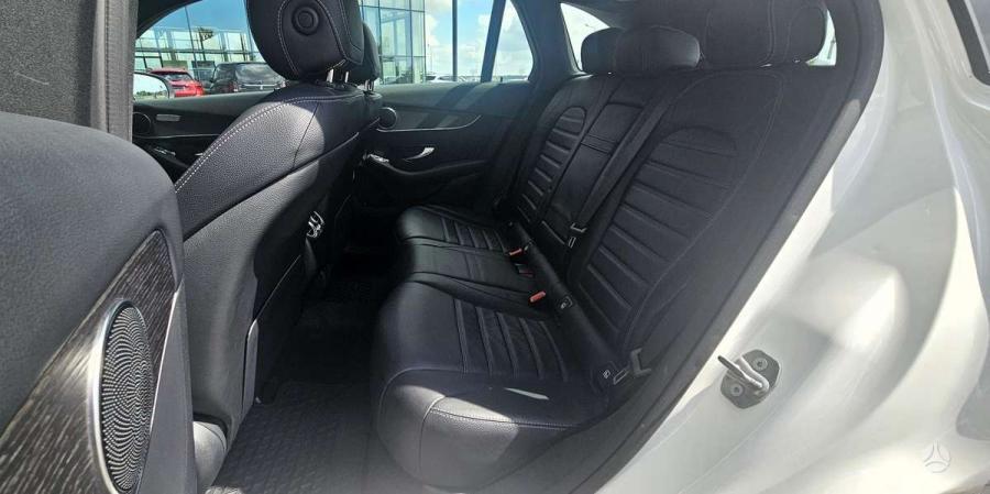 Balts Mercedes-Benz GLC 220 2019 Klaipėda, ar dzinēja tilpumu 1.95 L un nobraukumu 215 tūkst. km par 29500 €, foto 30 vietnē AUTOMOTO.COM.LV