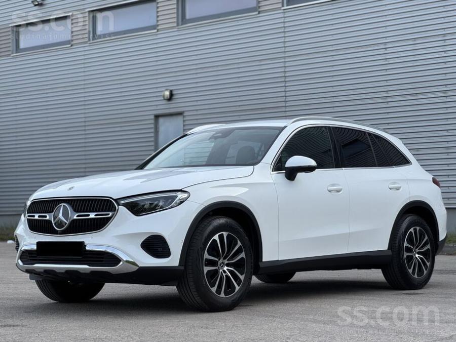 White Mercedes-Benz GLC 220 2023 in Riga, with an engine capacity of 2.00 L and mileage of 5 thousand km for 46800 €, photo 1 on AUTOMOTO.COM.LV