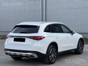 White Mercedes-Benz GLC 220 2023 in Riga, with an engine capacity of 2.00 L and mileage of 5 thousand km for 46800 €, photo 6 on AUTOMOTO.COM.LV