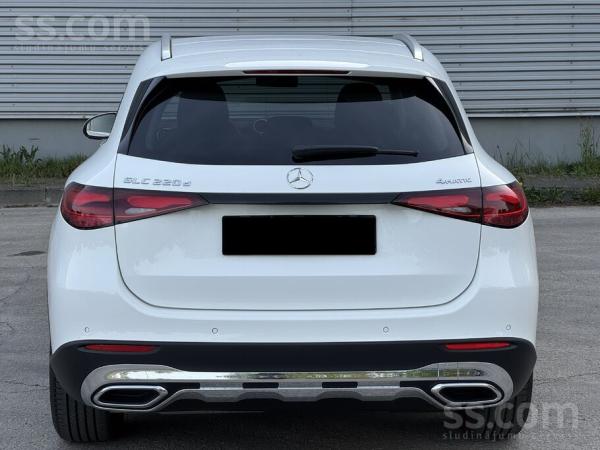 White Mercedes-Benz GLC 220 2023 in Riga, with an engine capacity of 2.00 L and mileage of 5 thousand km for 46800 €, photo 6 on AUTOMOTO.COM.LV