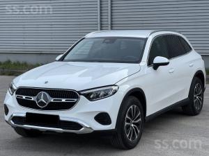 White Mercedes-Benz GLC 220 2023 in Riga, with an engine capacity of 2.00 L and mileage of 6 thousand km for 42800 €, photo 3 on AUTOMOTO.COM.LV