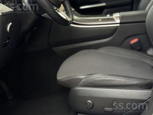 White Mercedes-Benz GLC 220 2023 in Riga, with an engine capacity of 2.00 L and mileage of 6 thousand km for 42800 €, photo 18 on AUTOMOTO.COM.LV